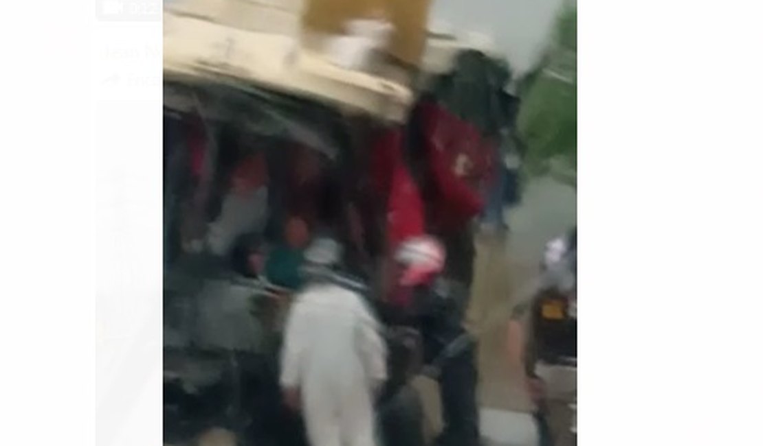 Vídeo. Colisão entre ônibus e carreta deixa homem preso às ferragens na ladeira do Catolé - Já é ...