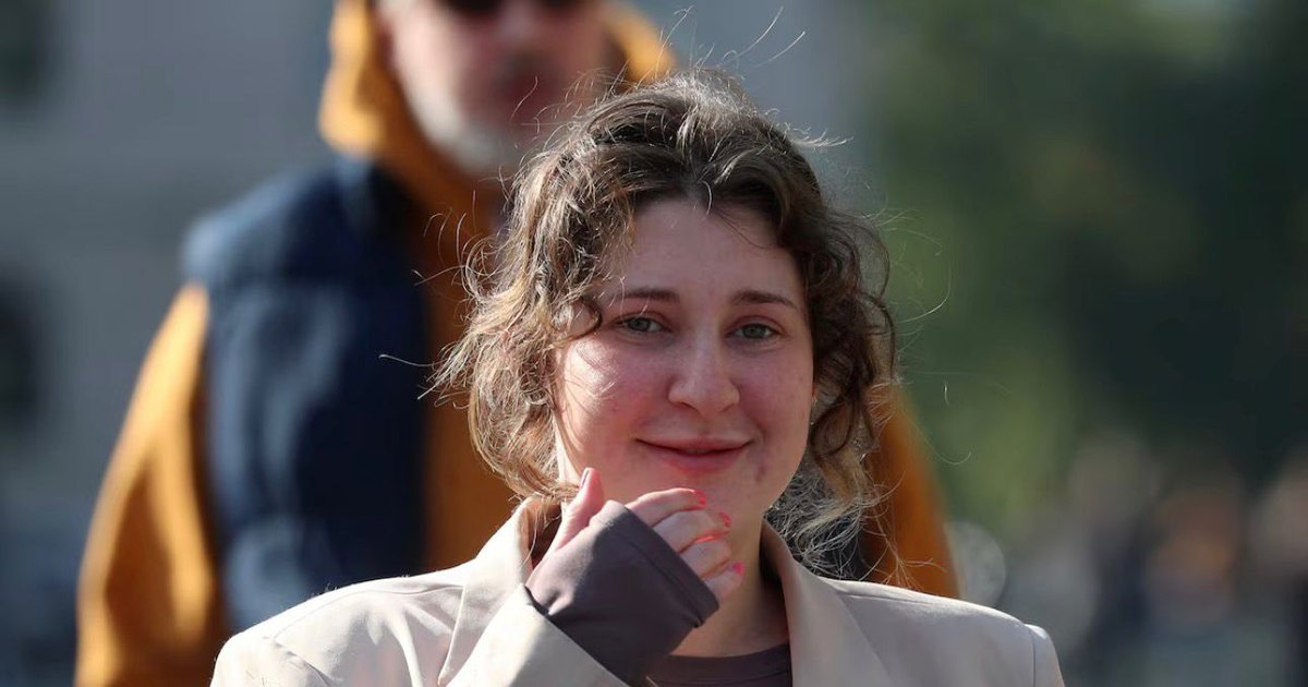 Geórgia liberta adolescente grávida do Reino Unido que contrabandeava ...